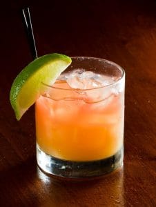 Rodzaje drinków i sposoby ich przygotowania. Krótka ściąga barmana ...