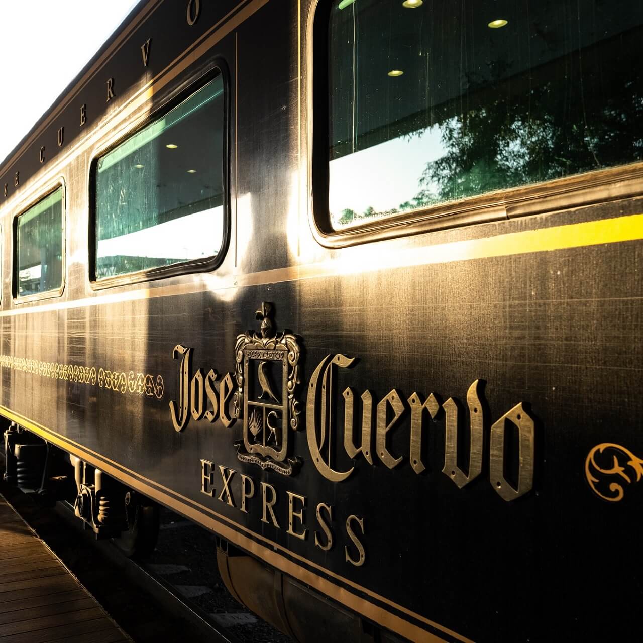 Jose Cuervo Express – luksusowy pociąg pełen tequili! - Kuchnia dla ...