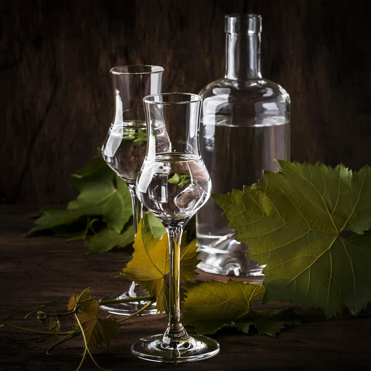 Grappa. 5 rzeczy, które powinieneś o niej wiedzieć! - Kuchnia dla dorosłych | Kuchnia dla dorosłych