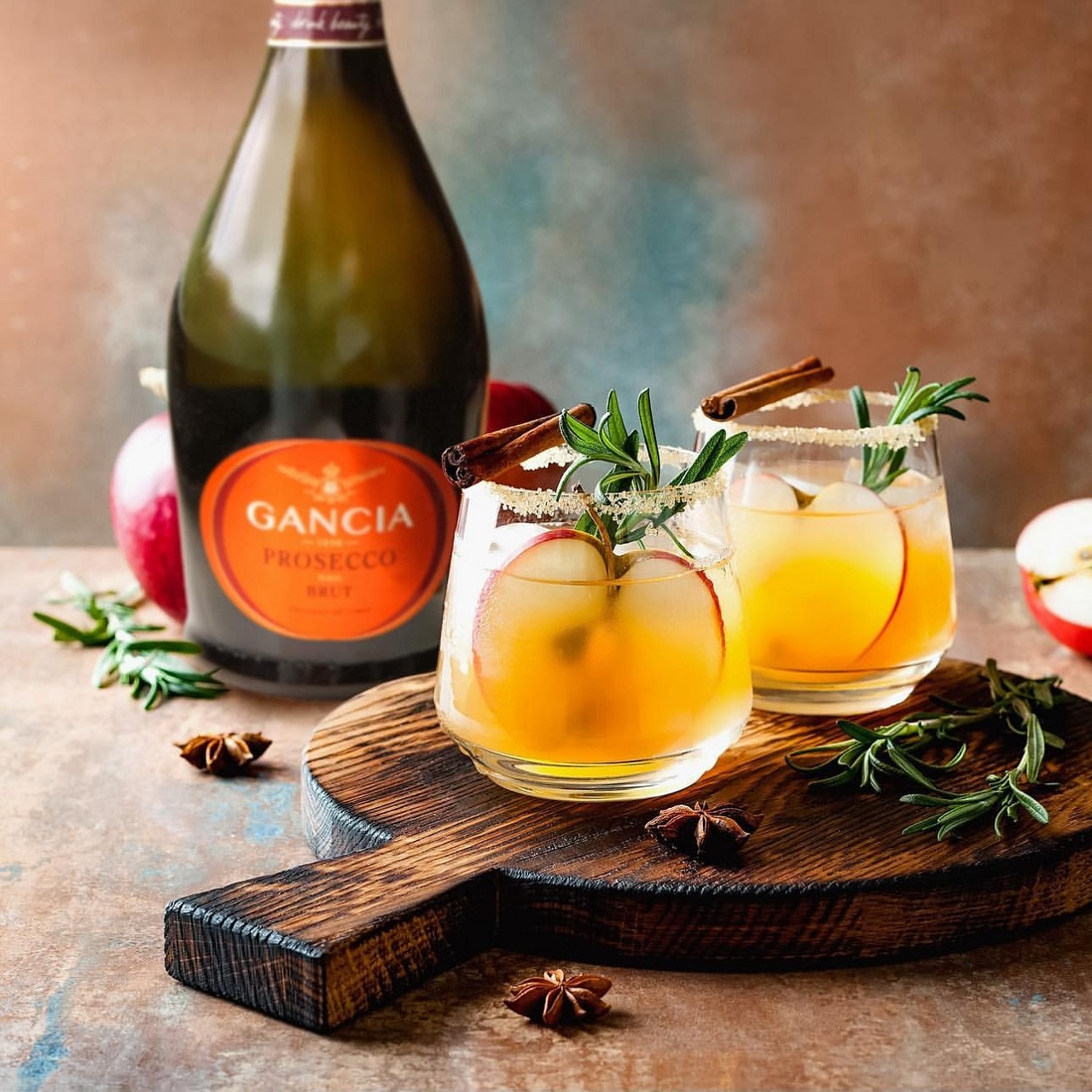 Sylwestrowa zabawa z prosecco Gancia. Przepisy na poncze z bąbelkami ...